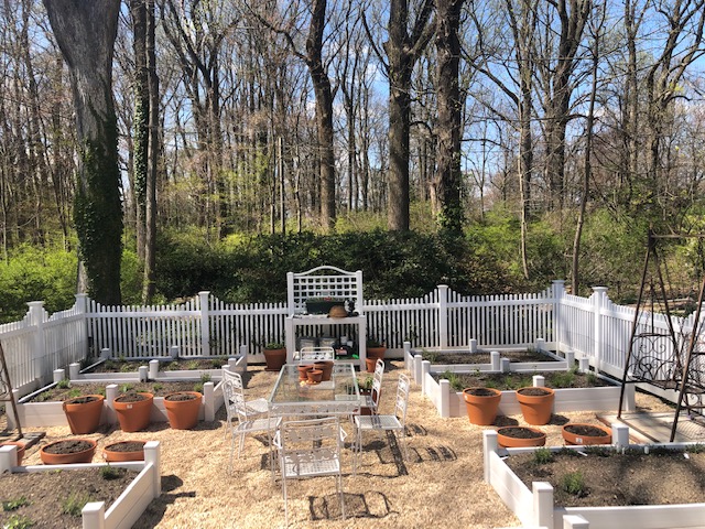 Garden Hopping – Raspberry Ridge Farm